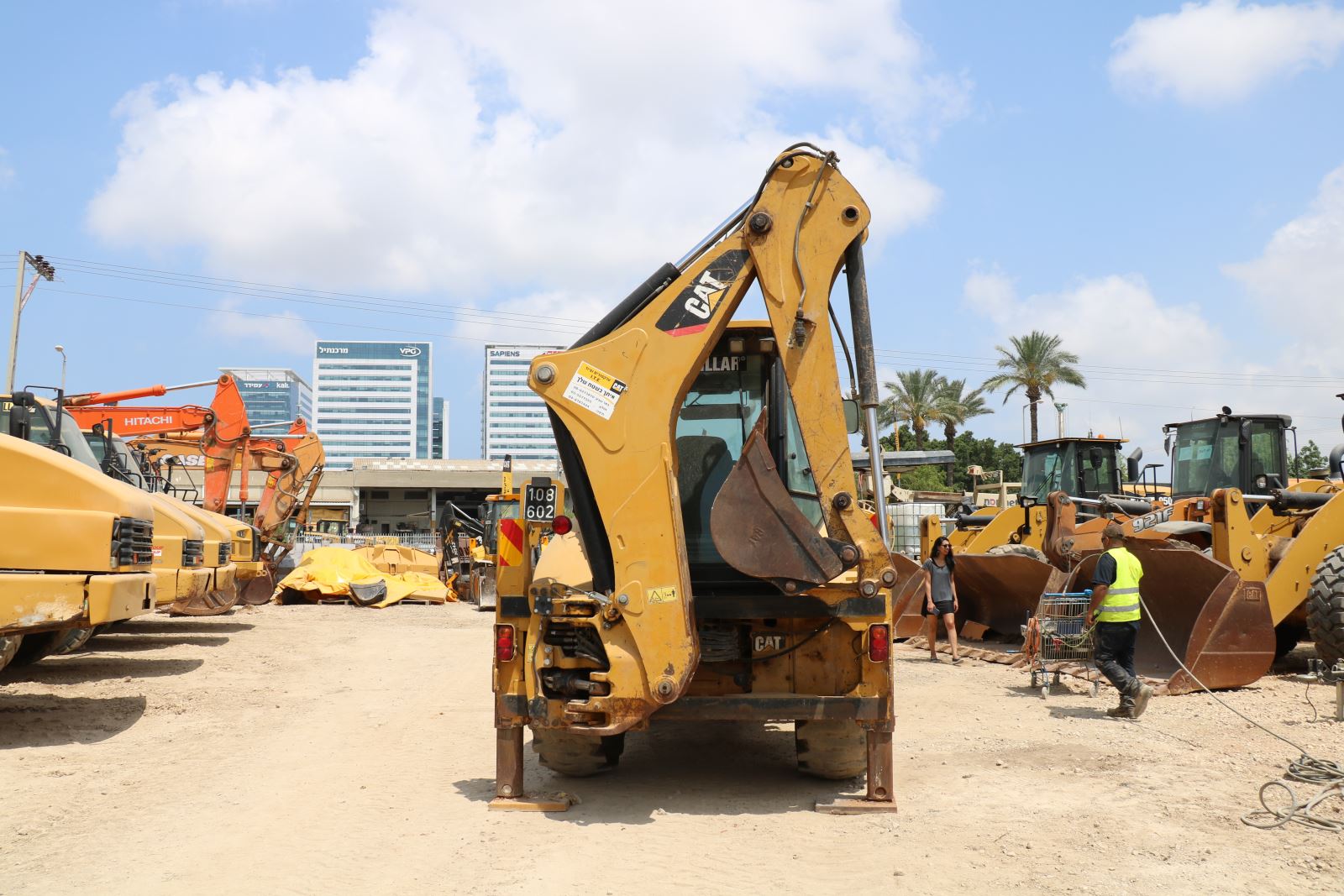 מחפרון משומש 432F | CAT | טרקטורים וציוד I.T.E